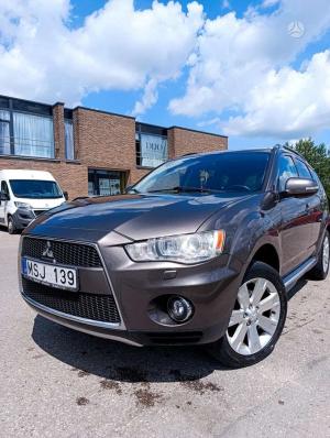 Brown Mitsubishi Outlander 2012 in Kaunas, with an engine capacity of 2.27 L and mileage of 238 thousand km for 6700 €, photo  on AUTOMOTO.COM.LV