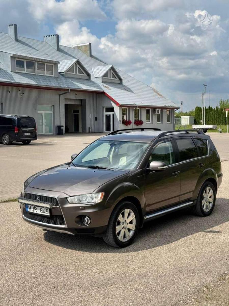 Brūns Mitsubishi Outlander 2012 Kauņa, ar dzinēja tilpumu 2.20 L un nobraukumu 270 tūkst. km par 4450 €, foto 3 vietnē AUTOMOTO.COM.LV