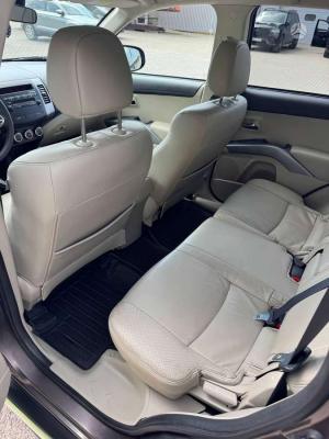 Brūns Mitsubishi Outlander 2012 Kauņa, ar dzinēja tilpumu 2.20 L un nobraukumu 270 tūkst. km par 4450 €, foto 27 vietnē AUTOMOTO.COM.LV