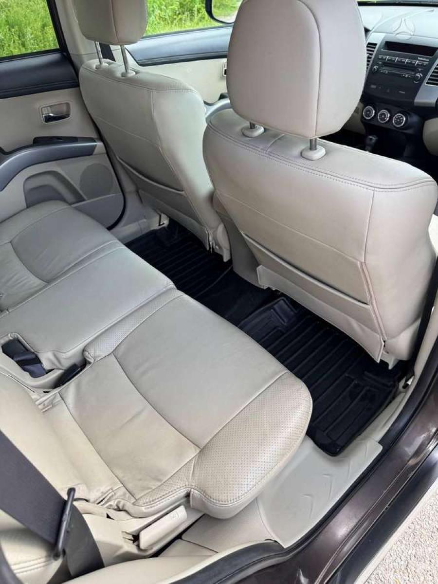 Brūns Mitsubishi Outlander 2012 Kauņa, ar dzinēja tilpumu 2.20 L un nobraukumu 270 tūkst. km par 4450 €, foto 33 vietnē AUTOMOTO.COM.LV