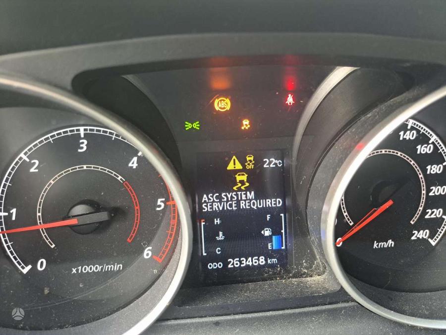 Brūns Mitsubishi Outlander 2012 Tauragė, ar dzinēja tilpumu 2.20 L un nobraukumu 264 tūkst. km par 3150 €, foto 10 vietnē AUTOMOTO.COM.LV