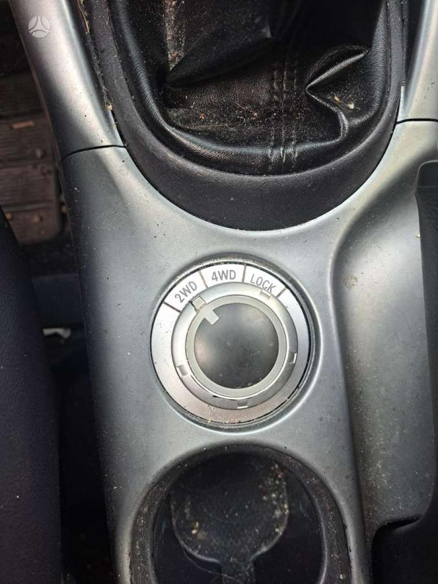 Brūns Mitsubishi Outlander 2012 Tauragė, ar dzinēja tilpumu 2.20 L un nobraukumu 264 tūkst. km par 3150 €, foto 12 vietnē AUTOMOTO.COM.LV