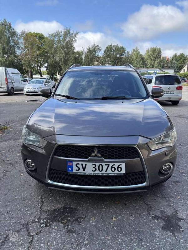 Brūns Mitsubishi Outlander 2012 Panevēža, ar dzinēja tilpumu 2.27 L un nobraukumu 230 tūkst. km par 3800 €, foto 4 vietnē AUTOMOTO.COM.LV