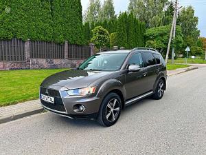 Brown Mitsubishi Outlander 2012 in Vilnius, with an engine capacity of 2.18 L and mileage of 262 thousand km for 4499 €, photo  on AUTOMOTO.COM.LV