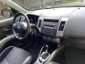 Brown Mitsubishi Outlander 2012 in Vilnius, with an engine capacity of 2.18 L and mileage of 262 thousand km for 4499 €, photo 17 on AUTOMOTO.COM.LV