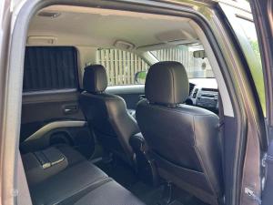 Brown Mitsubishi Outlander 2012 in Vilnius, with an engine capacity of 2.18 L and mileage of 262 thousand km for 4499 €, photo 22 on AUTOMOTO.COM.LV