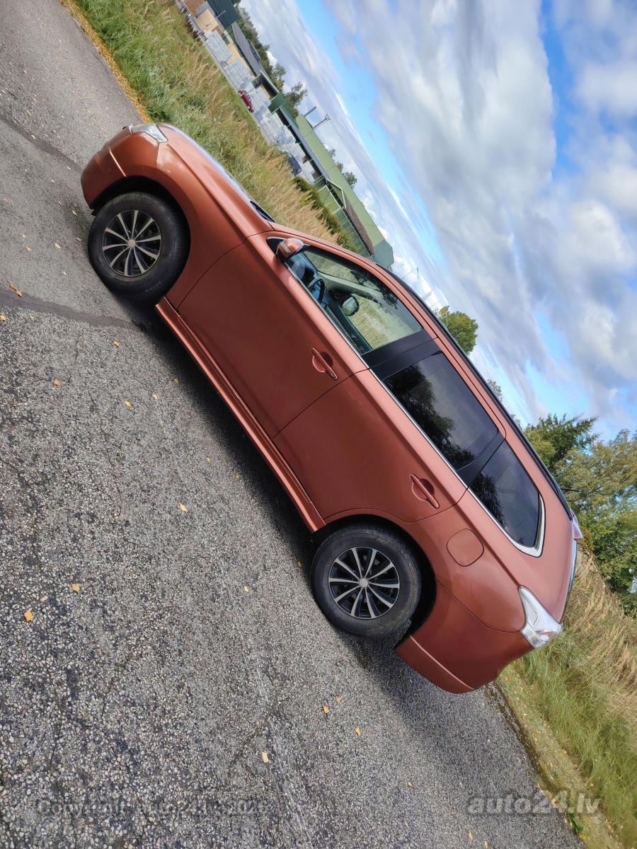 Brūns Mitsubishi Outlander 2012 Paide, ar dzinēja tilpumu 2.30 L un nobraukumu 290 tūkst. km par 8000 €, foto 9 vietnē AUTOMOTO.COM.LV