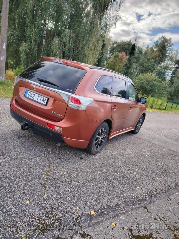 Brown Mitsubishi Outlander 2012 in Paide, with an engine capacity of 2.30 L and mileage of 290 thousand km for 8000 €, photo 5 on AUTOMOTO.COM.LV