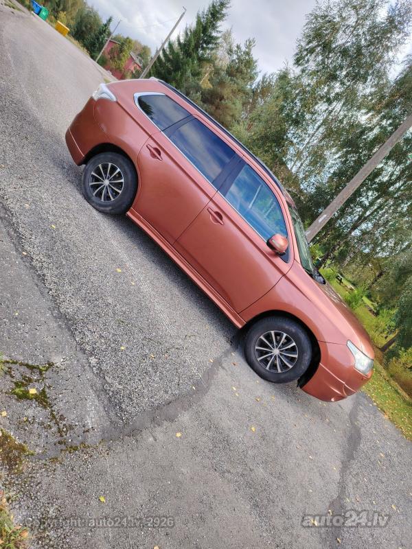 Brown Mitsubishi Outlander 2012 in Paide, with an engine capacity of 2.30 L and mileage of 290 thousand km for 8000 €, photo 7 on AUTOMOTO.COM.LV