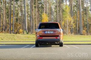Brown Mitsubishi Outlander 2013 in Riga, with an engine capacity of 2.00 L and mileage of 170 thousand km for 7990 €, photo 6 on AUTOMOTO.COM.LV