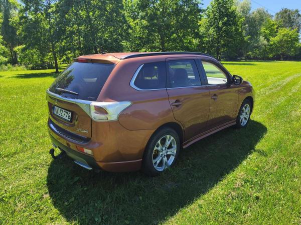 Brown Mitsubishi Outlander 2013 in Kaunas, with an engine capacity of 2.27 L and mileage of 263 thousand km for 6800 €, photo 7 on AUTOMOTO.COM.LV