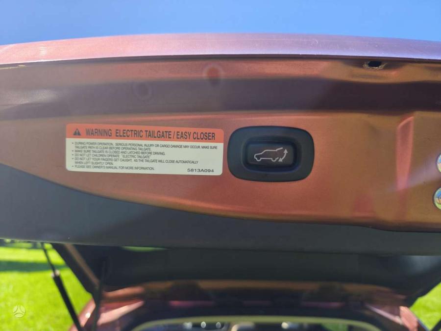 Brown Mitsubishi Outlander 2013 in Kaunas, with an engine capacity of 2.27 L and mileage of 263 thousand km for 6800 €, photo 10 on AUTOMOTO.COM.LV