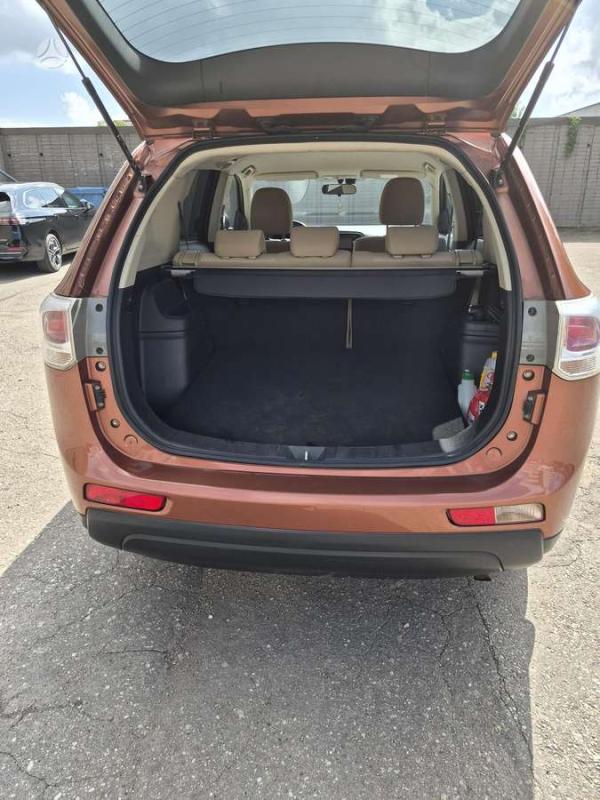 Brūns Mitsubishi Outlander 2013 Kauņa, ar dzinēja tilpumu 2.00 L un nobraukumu 215 tūkst. km par 6700 €, foto 7 vietnē AUTOMOTO.COM.LV