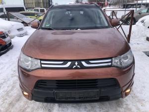 Brown Mitsubishi Outlander 2014 in Klaipeda, with an engine capacity of 2.20 L and mileage of 253 thousand km for 7600 €, photo 2 on AUTOMOTO.COM.LV