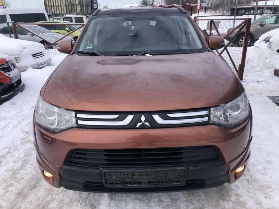 Brown Mitsubishi Outlander 2014 in Klaipeda, with an engine capacity of 2.20 L and mileage of 253 thousand km for 7600 €, photo 2 on AUTOMOTO.COM.LV