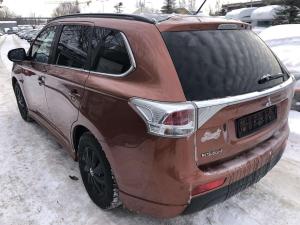 Brown Mitsubishi Outlander 2014 in Klaipeda, with an engine capacity of 2.20 L and mileage of 253 thousand km for 7600 €, photo 5 on AUTOMOTO.COM.LV