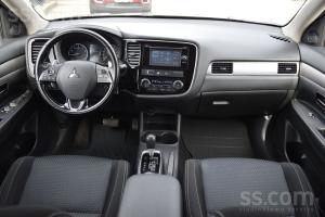 Brūns Mitsubishi Outlander 2015 Rīga, ar dzinēja tilpumu 2.00 L un nobraukumu 101 tūkst. km par 13200 €, foto 5 vietnē AUTOMOTO.COM.LV