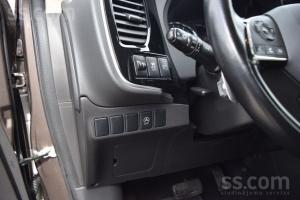 Brūns Mitsubishi Outlander 2015 Rīga, ar dzinēja tilpumu 2.00 L un nobraukumu 101 tūkst. km par 13200 €, foto 10 vietnē AUTOMOTO.COM.LV