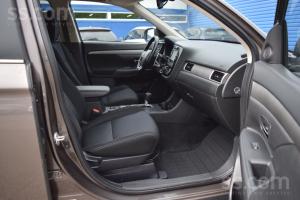 Brūns Mitsubishi Outlander 2015 Rīga, ar dzinēja tilpumu 2.00 L un nobraukumu 101 tūkst. km par 13200 €, foto 14 vietnē AUTOMOTO.COM.LV