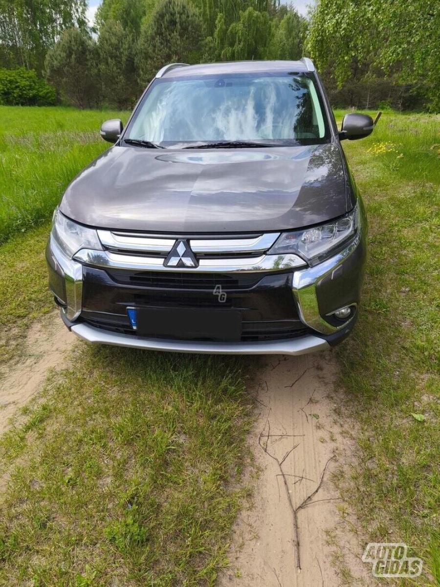 Brown Mitsubishi Outlander 2016 in Utena, with an engine capacity of 2.00 L and mileage of 222 thousand km for 11200 €, photo 3 on AUTOMOTO.COM.LV