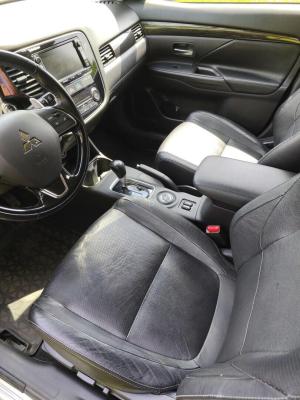 Brown Mitsubishi Outlander 2016 in Utena, with an engine capacity of 2.00 L and mileage of 222 thousand km for 11200 €, photo 8 on AUTOMOTO.COM.LV