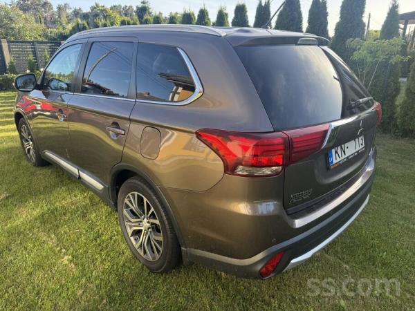 Brūns Mitsubishi Outlander 2016 Rīga, ar dzinēja tilpumu 2.00 L un nobraukumu 173 tūkst. km par 13990 €, foto 3 vietnē AUTOMOTO.COM.LV