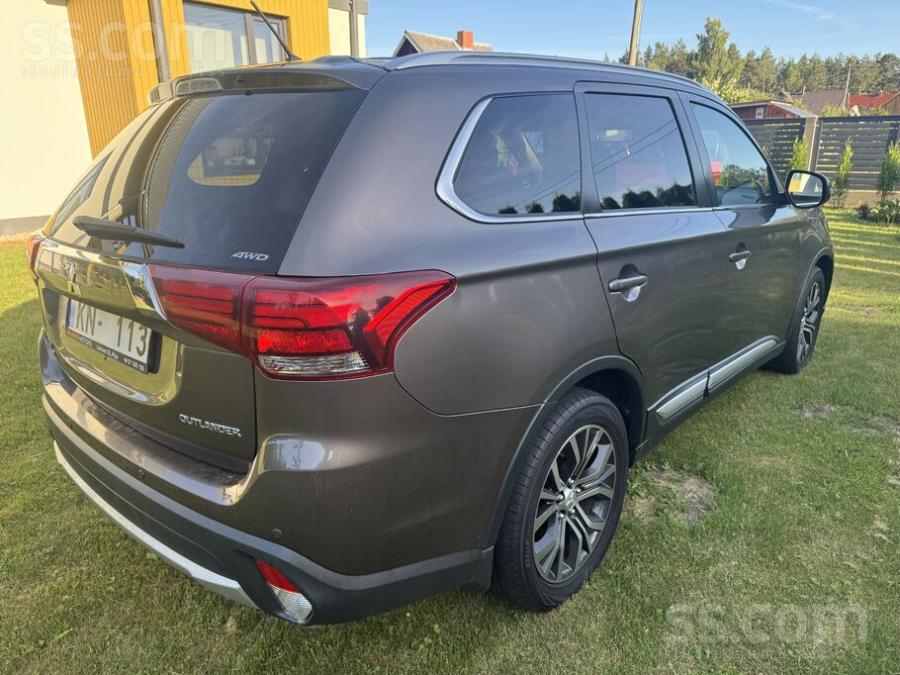 Brūns Mitsubishi Outlander 2016 Rīga, ar dzinēja tilpumu 2.00 L un nobraukumu 173 tūkst. km par 13990 €, foto 5 vietnē AUTOMOTO.COM.LV