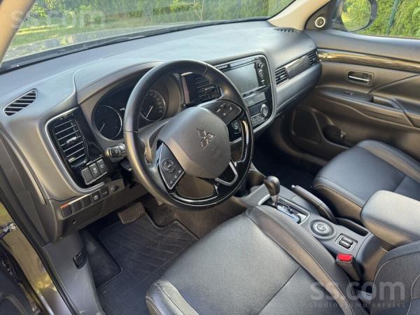 Brūns Mitsubishi Outlander 2016 Rīga, ar dzinēja tilpumu 2.00 L un nobraukumu 173 tūkst. km par 13990 €, foto 5 vietnē AUTOMOTO.COM.LV