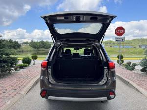 Brown Mitsubishi Outlander 2016 in Vilnius, with an engine capacity of 2.27 L and mileage of 293 thousand km for 9270 €, photo 6 on AUTOMOTO.COM.LV
