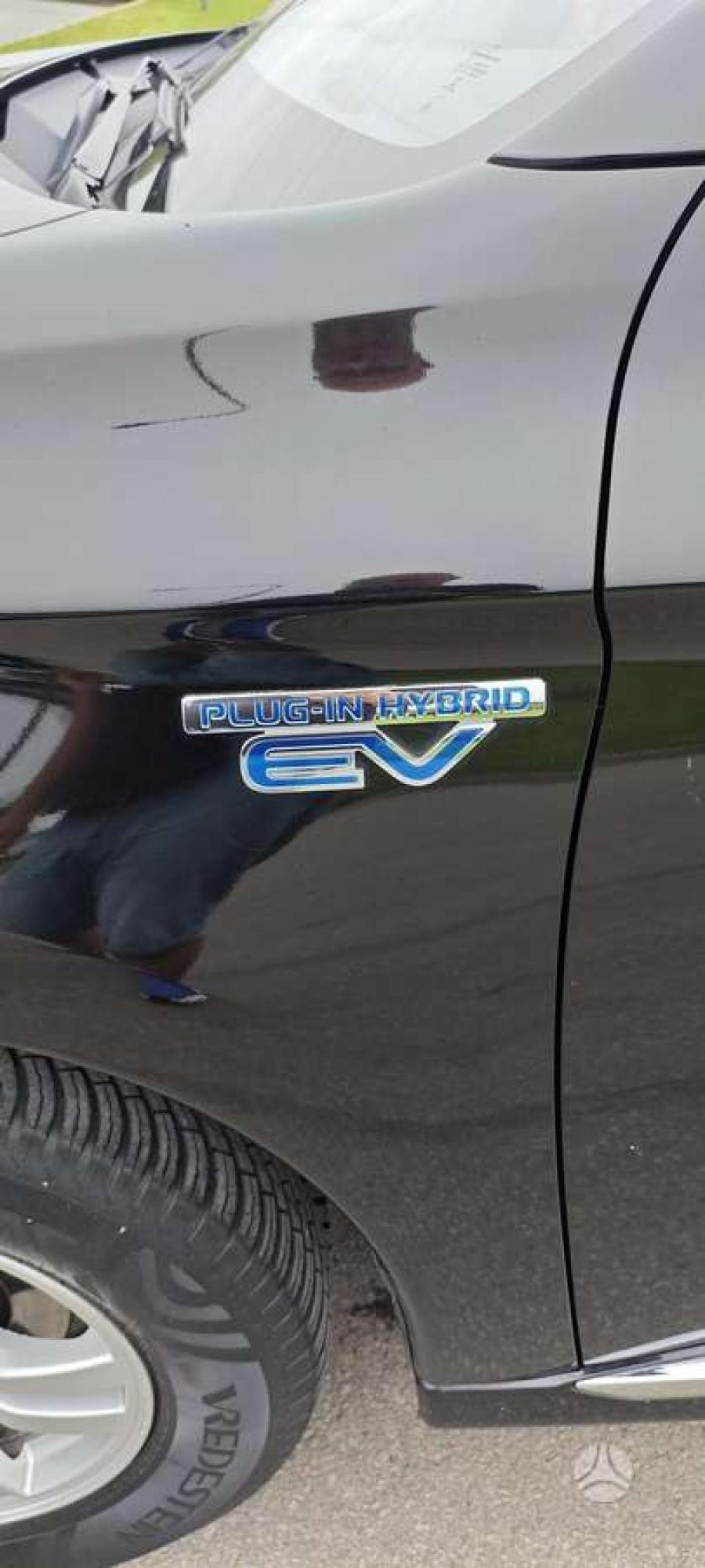 Brūns Mitsubishi Outlander 2016 Kauņa, ar dzinēja tilpumu 2.00 L un nobraukumu 246 tūkst. km par 9999 €, foto 13 vietnē AUTOMOTO.COM.LV