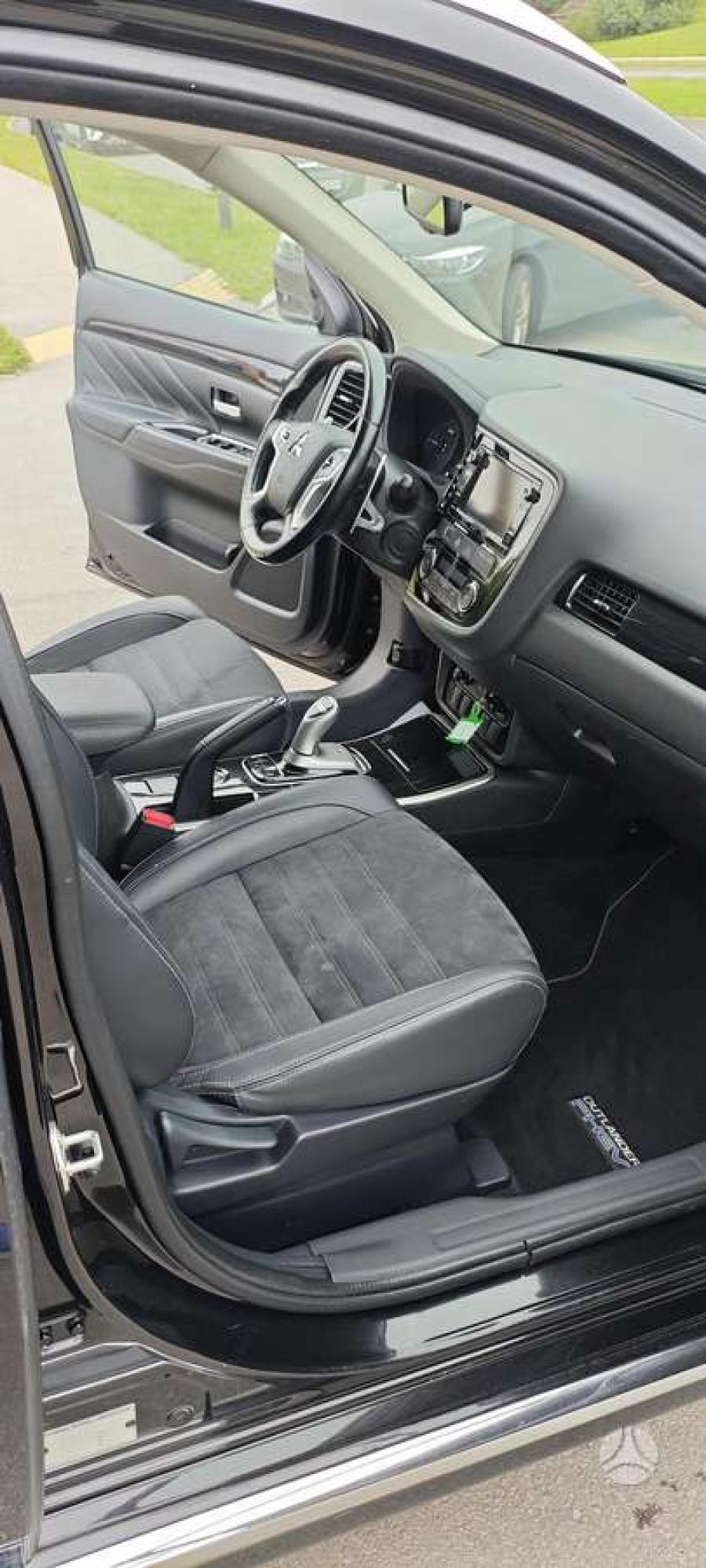 Brūns Mitsubishi Outlander 2016 Kauņa, ar dzinēja tilpumu 2.00 L un nobraukumu 246 tūkst. km par 9999 €, foto 22 vietnē AUTOMOTO.COM.LV
