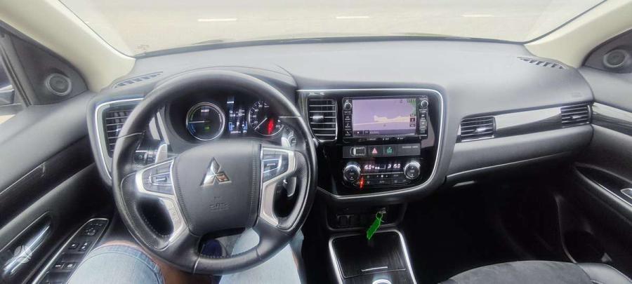 Brūns Mitsubishi Outlander 2016 Kauņa, ar dzinēja tilpumu 2.00 L un nobraukumu 246 tūkst. km par 9999 €, foto 29 vietnē AUTOMOTO.COM.LV
