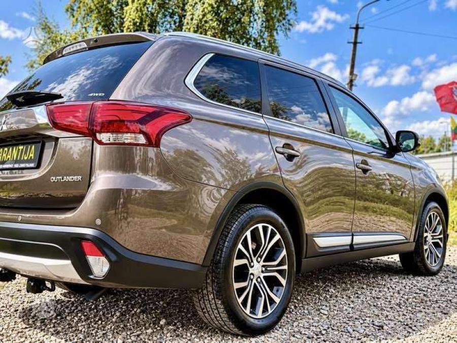 Brūns Mitsubishi Outlander 2016 Šauļi, ar dzinēja tilpumu 2.27 L un nobraukumu 209 tūkst. km par 14750 €, foto 9 vietnē AUTOMOTO.COM.LV