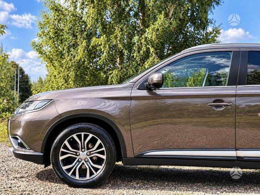 Brūns Mitsubishi Outlander 2016 Šauļi, ar dzinēja tilpumu 2.27 L un nobraukumu 209 tūkst. km par 14750 €, foto 12 vietnē AUTOMOTO.COM.LV