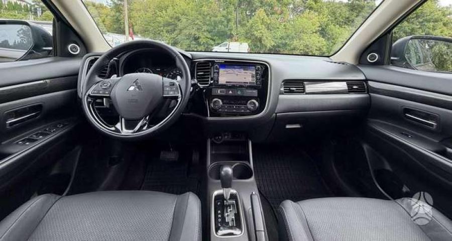 Brūns Mitsubishi Outlander 2016 Šauļi, ar dzinēja tilpumu 2.27 L un nobraukumu 209 tūkst. km par 14750 €, foto 30 vietnē AUTOMOTO.COM.LV