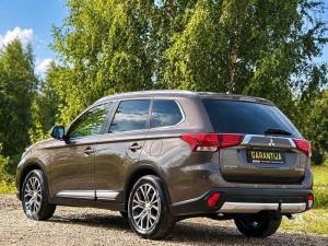 Brown Mitsubishi Outlander 2016 in Siauliai, with an engine capacity of 2.27 L and mileage of 209 thousand km for 14750 €, photo  on AUTOMOTO.COM.LV