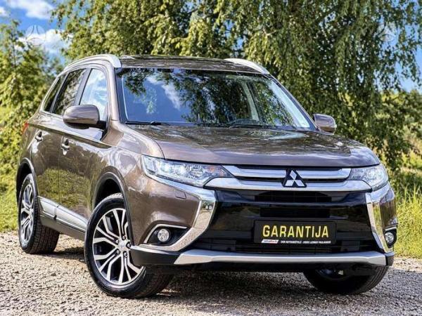 Brown Mitsubishi Outlander 2016 in Siauliai, with an engine capacity of 2.27 L and mileage of 209 thousand km for 14750 €, photo 5 on AUTOMOTO.COM.LV