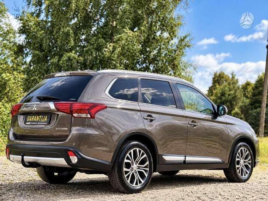 Brūns Mitsubishi Outlander 2016 Šauļi, ar dzinēja tilpumu 2.27 L un nobraukumu 209 tūkst. km par 14750 €, foto 5 vietnē AUTOMOTO.COM.LV