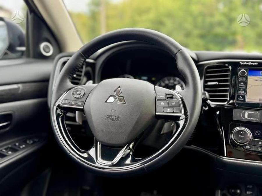Brūns Mitsubishi Outlander 2016 Šauļi, ar dzinēja tilpumu 2.27 L un nobraukumu 209 tūkst. km par 14750 €, foto 28 vietnē AUTOMOTO.COM.LV