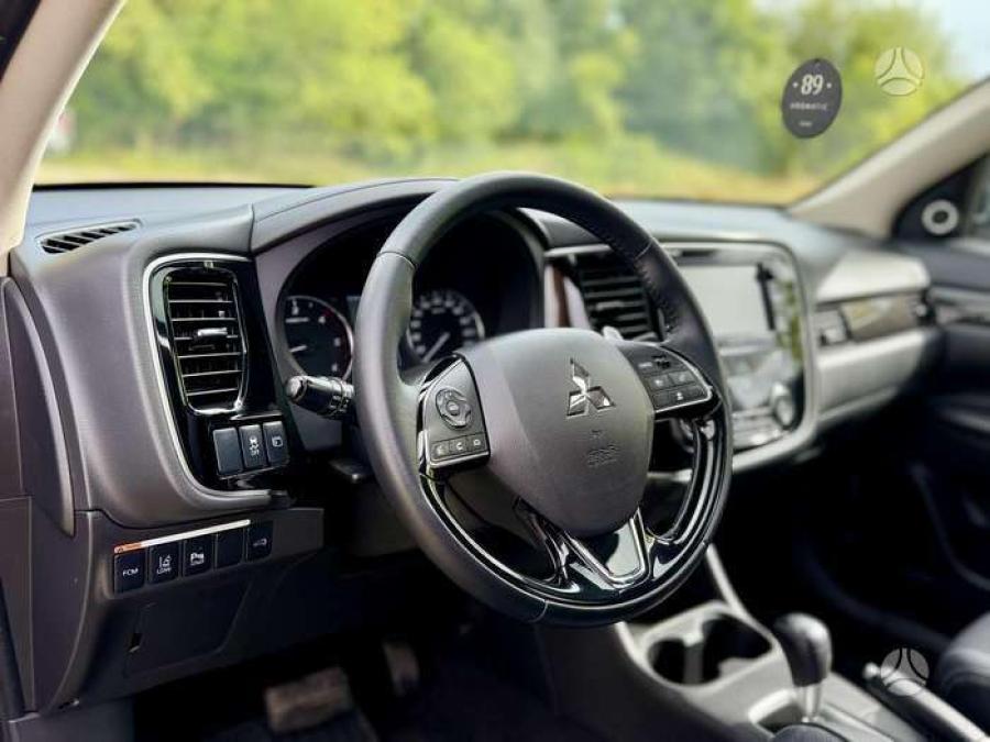 Brūns Mitsubishi Outlander 2016 Šauļi, ar dzinēja tilpumu 2.27 L un nobraukumu 209 tūkst. km par 14750 €, foto 29 vietnē AUTOMOTO.COM.LV