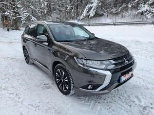 Brown Mitsubishi Outlander 2017 in Vilnius, with an engine capacity of 2.00 L and mileage of 116 thousand km for 15800 €, photo 3 on AUTOMOTO.COM.LV