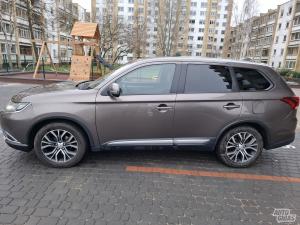 Brūns Mitsubishi Outlander 2017 Kauņa, ar dzinēja tilpumu 2.40 L un nobraukumu 150 tūkst. km par 10200 €, foto  vietnē AUTOMOTO.COM.LV