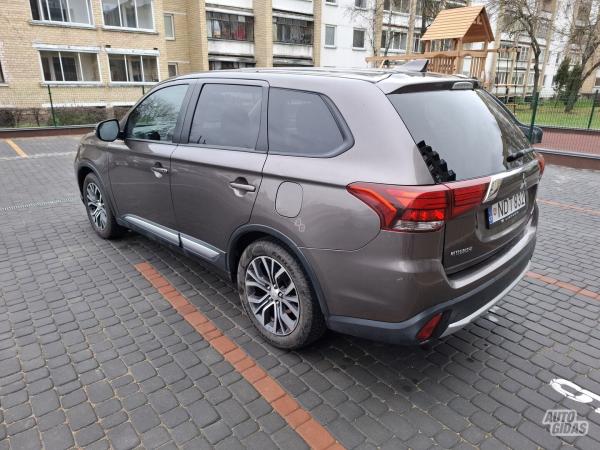 Brūns Mitsubishi Outlander 2017 Kauņa, ar dzinēja tilpumu 2.40 L un nobraukumu 150 tūkst. km par 10200 €, foto 4 vietnē AUTOMOTO.COM.LV