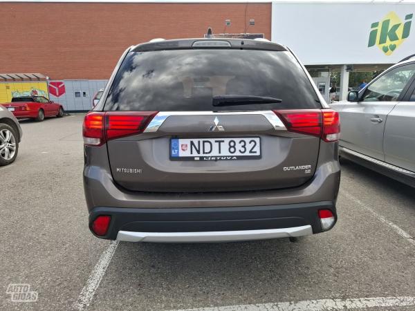 Brūns Mitsubishi Outlander 2017 Kauņa, ar dzinēja tilpumu 2.40 L un nobraukumu 150 tūkst. km par 10200 €, foto 9 vietnē AUTOMOTO.COM.LV