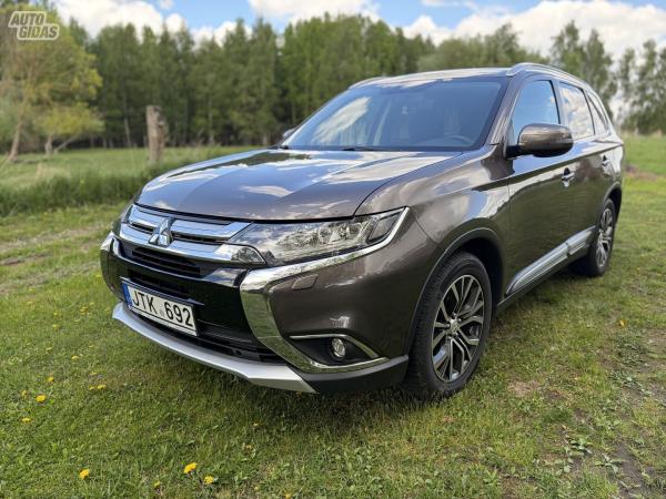 Brown Mitsubishi Outlander 2017 in Siauliai, with an engine capacity of 2.00 L and mileage of 126 thousand km for 13000 €, photo 1 on AUTOMOTO.COM.LV