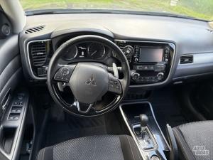 Brown Mitsubishi Outlander 2017 in Siauliai, with an engine capacity of 2.00 L and mileage of 126 thousand km for 13000 €, photo 25 on AUTOMOTO.COM.LV