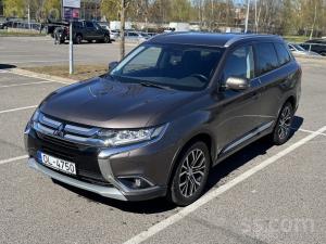 Brown Mitsubishi Outlander 2017 in Riga, with an engine capacity of 2.30 L and mileage of 184 thousand km for 11900 €, photo  on AUTOMOTO.COM.LV