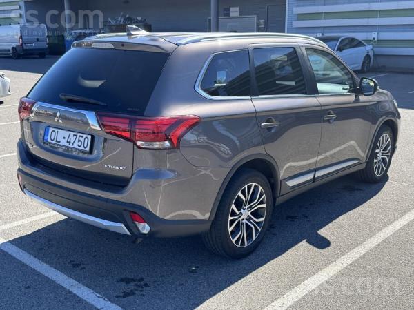 Brūns Mitsubishi Outlander 2017 Rīga, ar dzinēja tilpumu 2.30 L un nobraukumu 184 tūkst. km par 11900 €, foto 5 vietnē AUTOMOTO.COM.LV