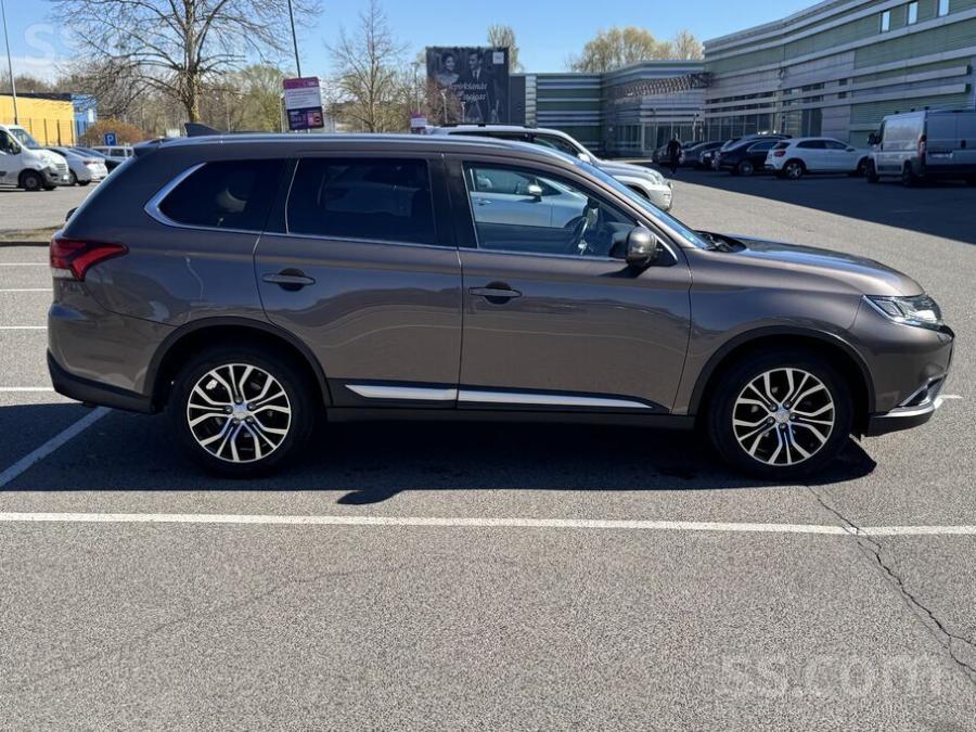 Brūns Mitsubishi Outlander 2017 Rīga, ar dzinēja tilpumu 2.30 L un nobraukumu 184 tūkst. km par 11900 €, foto 7 vietnē AUTOMOTO.COM.LV