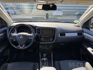Brūns Mitsubishi Outlander 2017 Rīga, ar dzinēja tilpumu 2.30 L un nobraukumu 184 tūkst. km par 11900 €, foto 10 vietnē AUTOMOTO.COM.LV